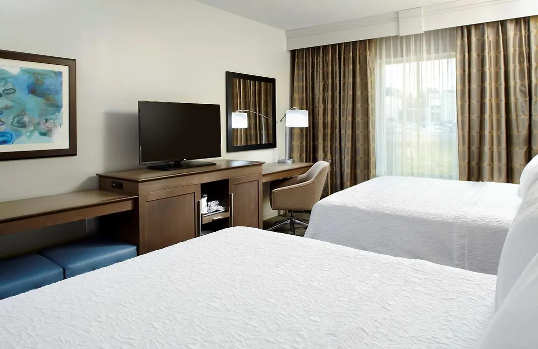 HAMPTON INN & SUITES PITTSBURGH AIRPORT SOUTH/SETTLERS RIDGE ROBINSON ...